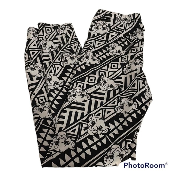 Disney | Pants & Jumpsuits | Newdisney Simba Black And White Leggings ...